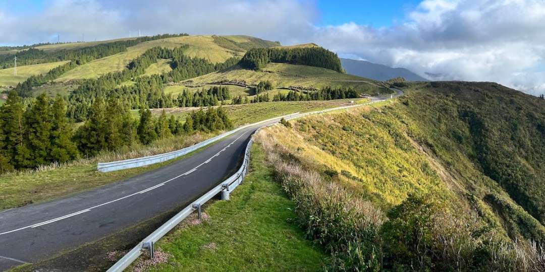 Driving in the Azores islands: 10 life saving tips - To Azores Islands