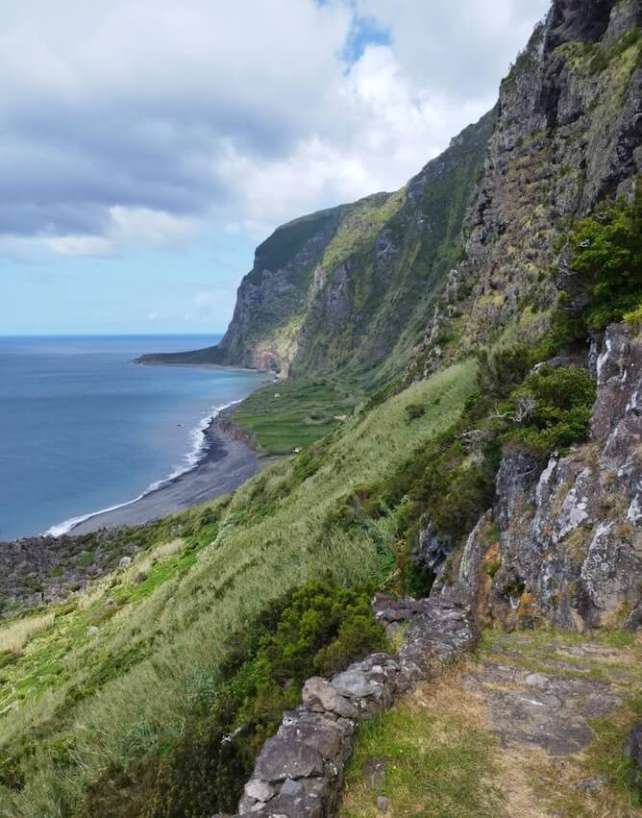 Wanderwege Flores Azoren: Schönste + Sperrungen 2025